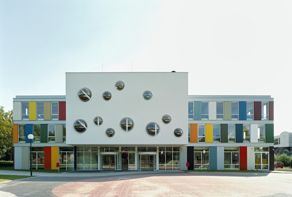 12 Amazingly Colorful Buildings | Virginia Duran